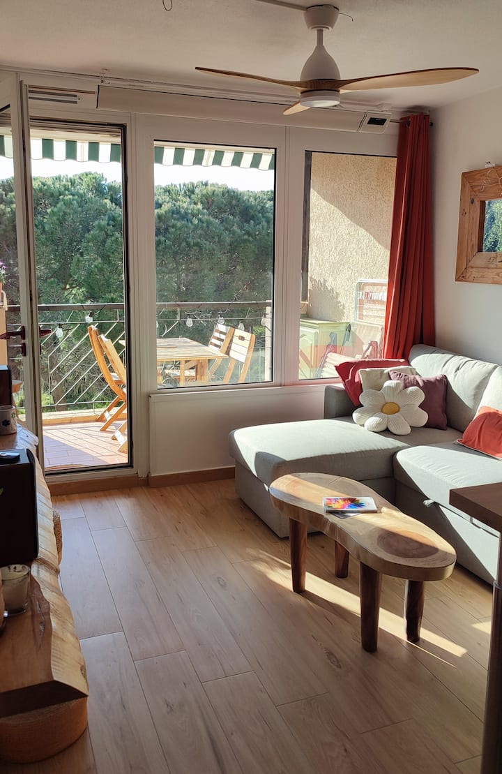 Appartement Cosy à 50m De La Mer + Parking Privé - Plage de l'Almanarre