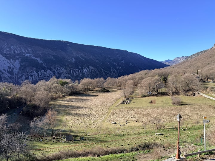 Studio Neuf, Ensoleillé Tout Confort - Le Mas