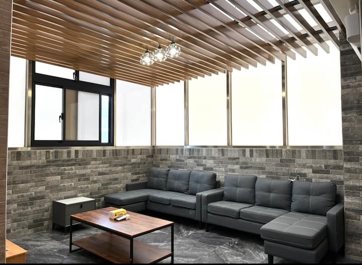 市中西唯美4人房。如要訂房請洽：lovesunlovesun - Tainan City