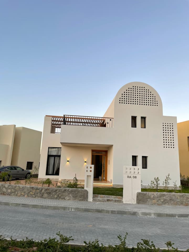 Luxury 4br Standalone Villa - Lagoon View - Hurghada