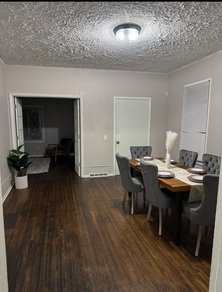 Quiet & Comfy, Close To Downtown Hospitals & Univs - Rochester, NY