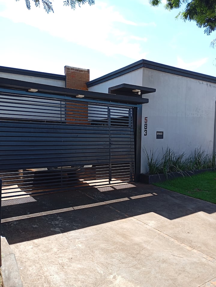 Casa Com Churrasqueira Toledo - Toledo