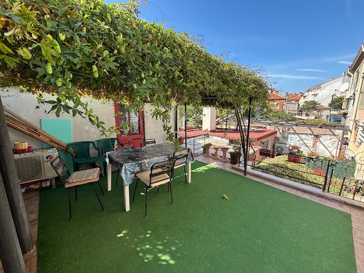 Апатамент с голяма тераса - Pomorie