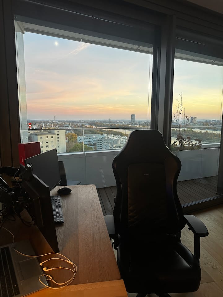 Luxus In Toplage Nähe Uno City /Pool/fitnessstudio - 