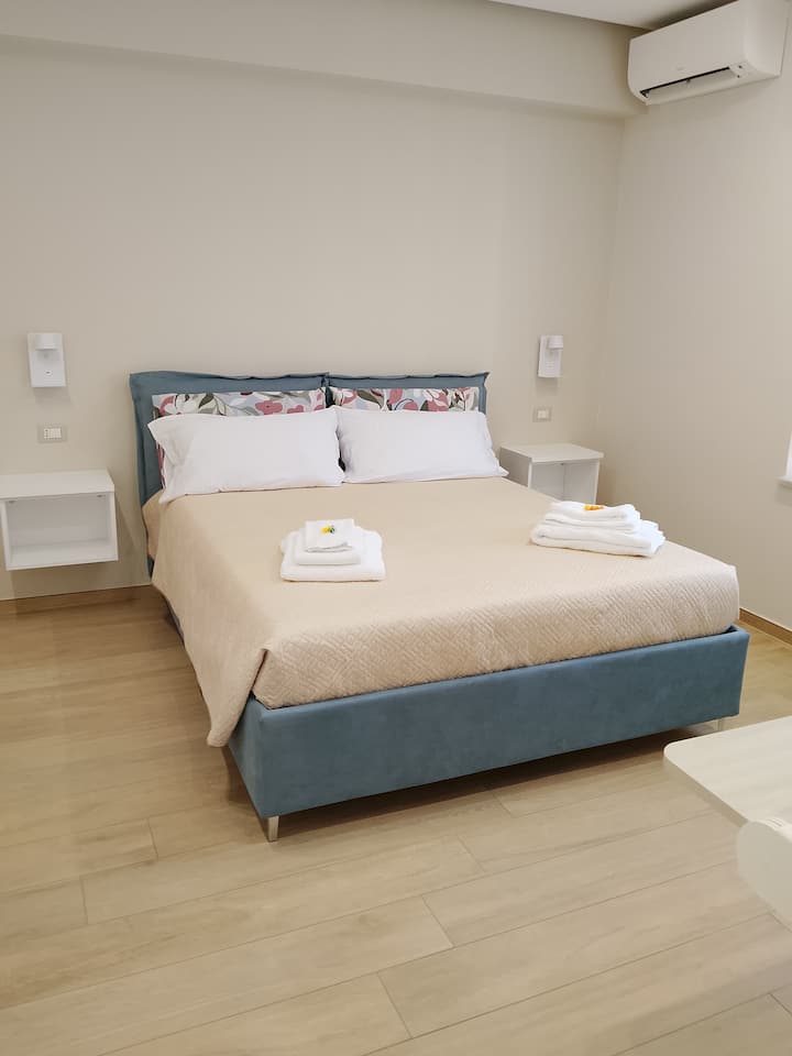 L’oasi Del Poeta | Stanza Viaggio - Crotone