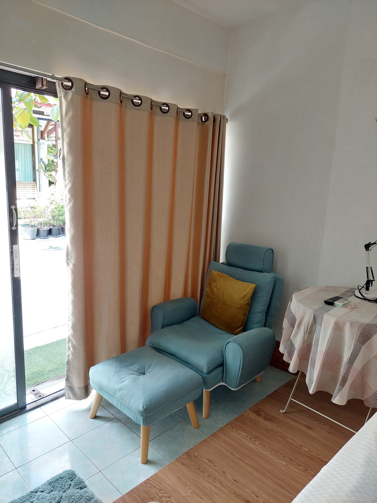 Chambre au 1er étage - Maisons à louer à Si Phum, Chiang Mai, Thaïlande ...