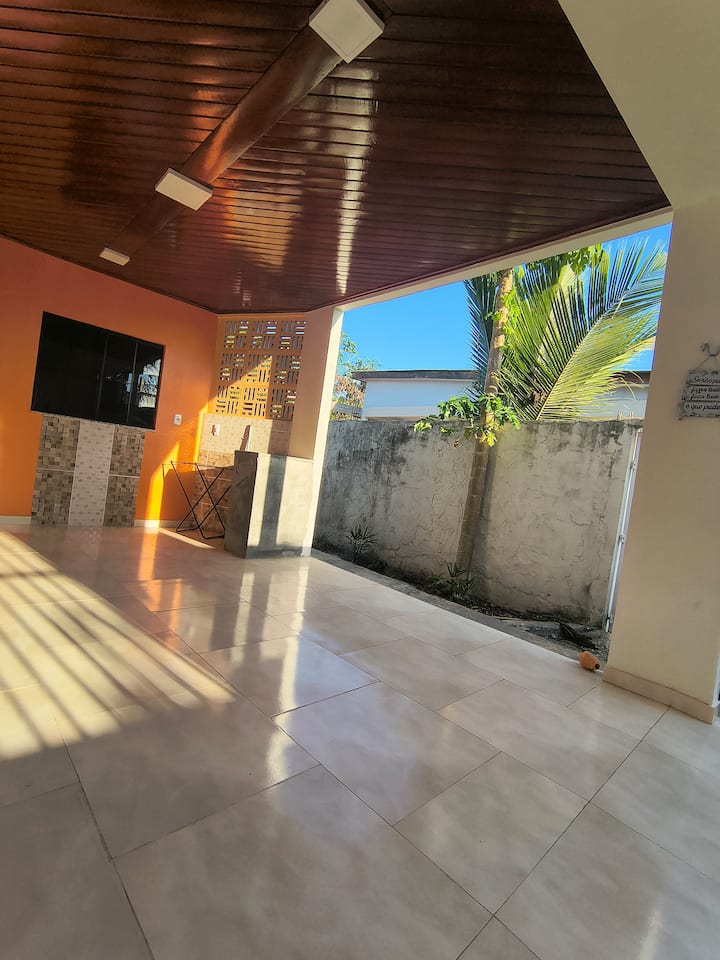 Casa Com Garagem No Bairro Goiabal - Santana, Brazil