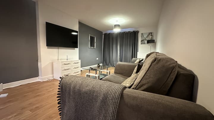 Spacious Detached 4 Bed In Central Milton Keynes - Milton Keynes