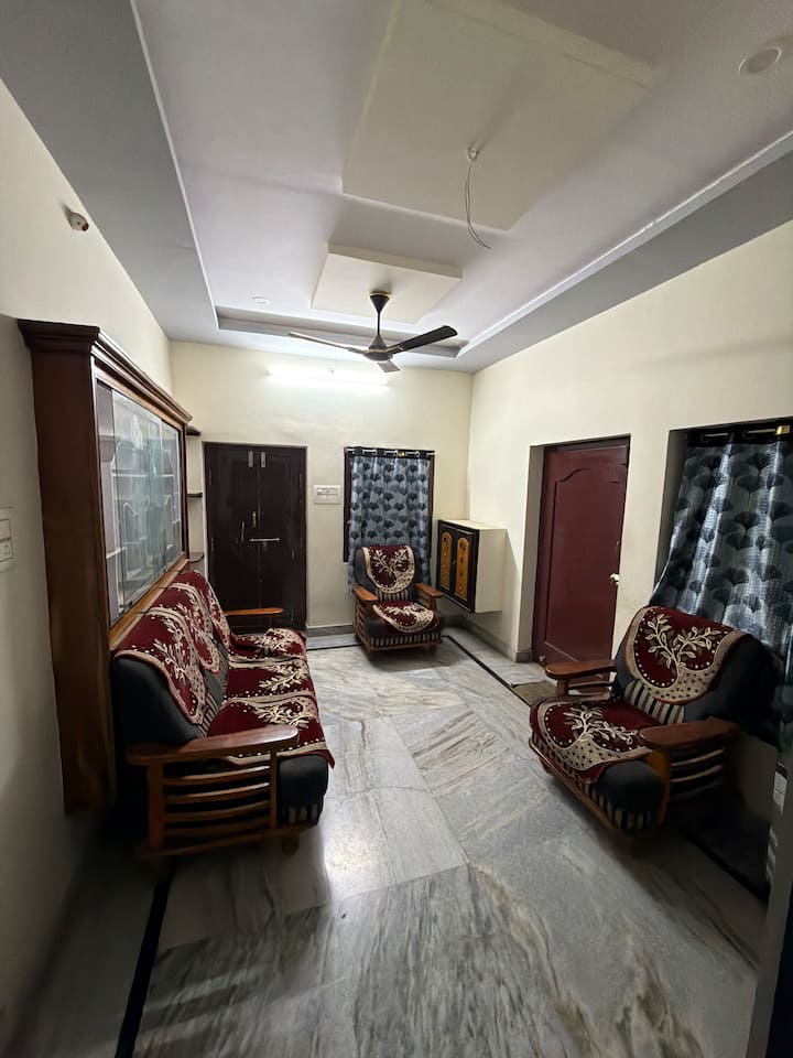 Srinivas Home Stay - 