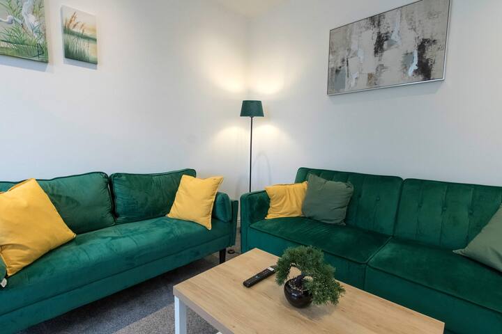 Contractor/corporate-friendly Home | Long Stay | - Bolton