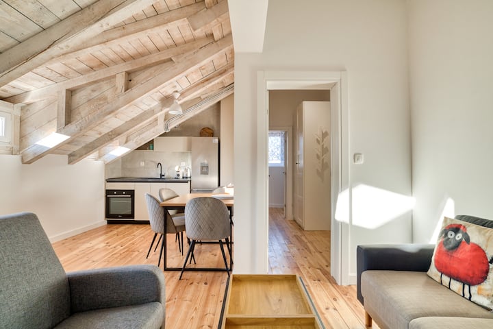 Spacious & Super Stylish Flat At Main Square - Kotor