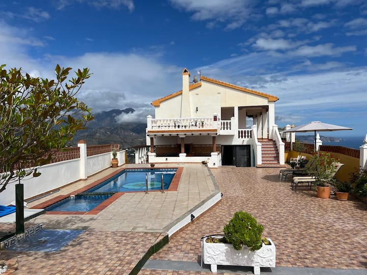 Luxury Villa Melin - Heated Pool, Views, Privacy - Torrox