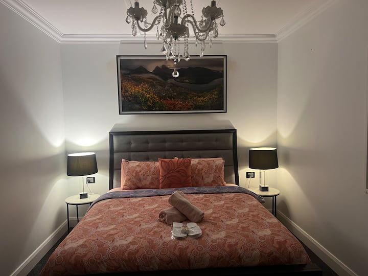 Central Location Adjacent Shoalhaven Hospital. - Nowra