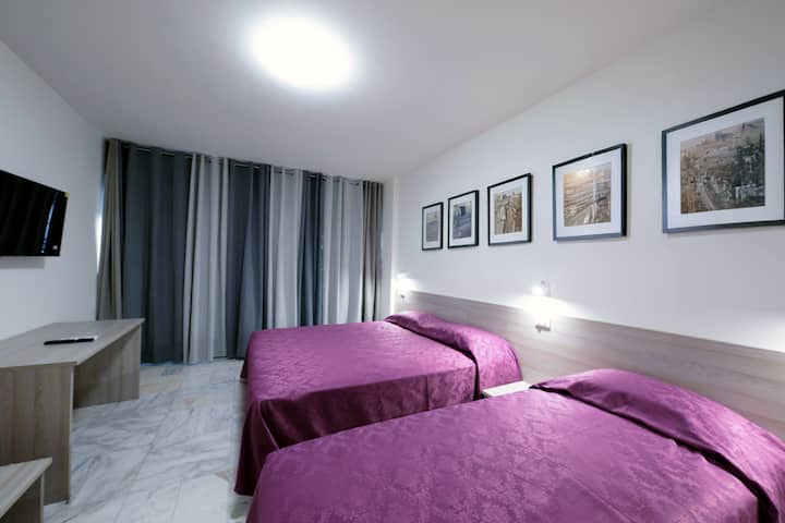 Triple Room | M9 Rest House | 10 Min To Venice - Venetië