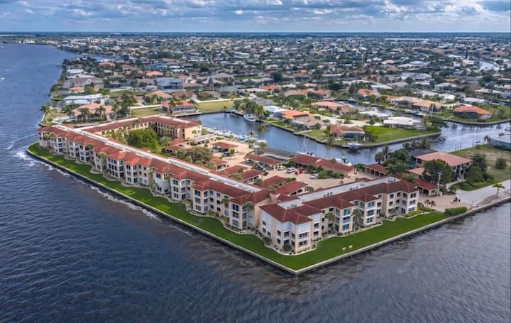 Amazing Views To Harbor Were You See The Dolphins - Punta Gorda, FL