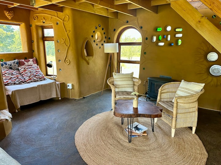 Cob Cottage Retreat In The Crags - Afrique du Sud