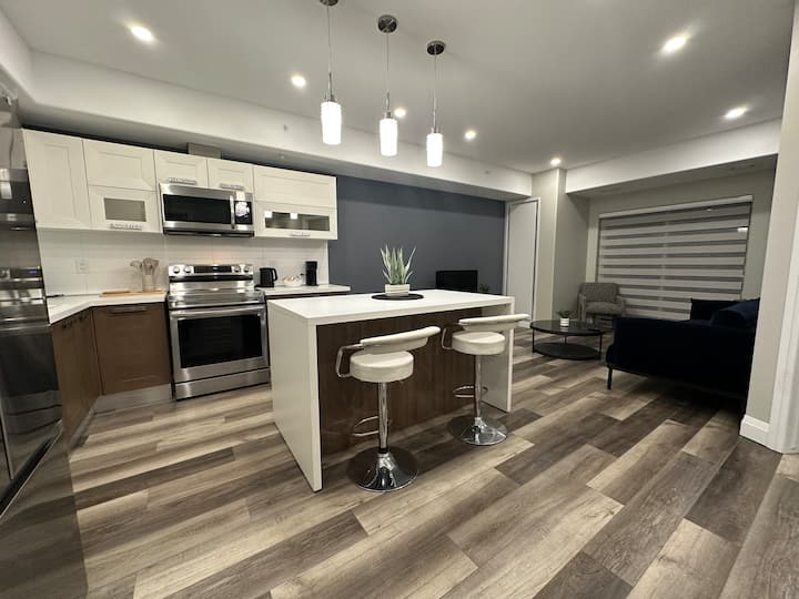 Clean And Comfortable Executive Retreat - Niagara Falls