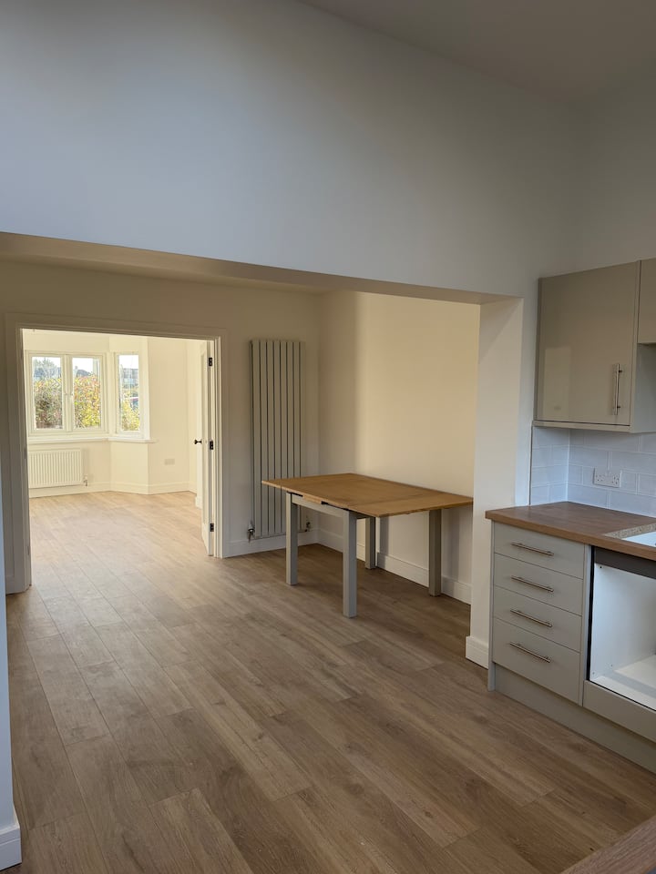 Newly Renovated Large Home That Sleeps 7 People - Oxford