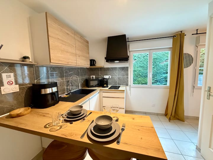 Nox, Studio, Proche Centre Ville, Wifi - Bourgoin-Jallieu