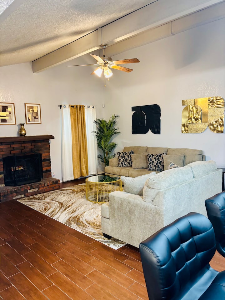 The Cozy Stay - Tulsa, OK