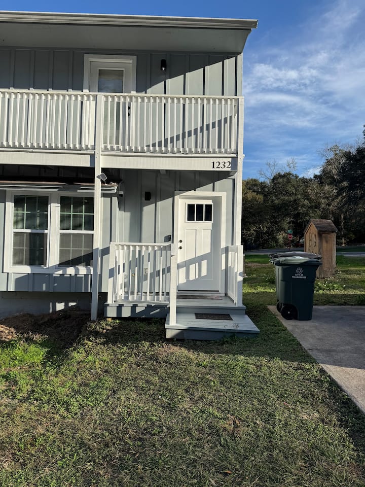 (2b/2.5b): Renovated Townhome, 4 Mins Fsu (1232) - Tallahassee
