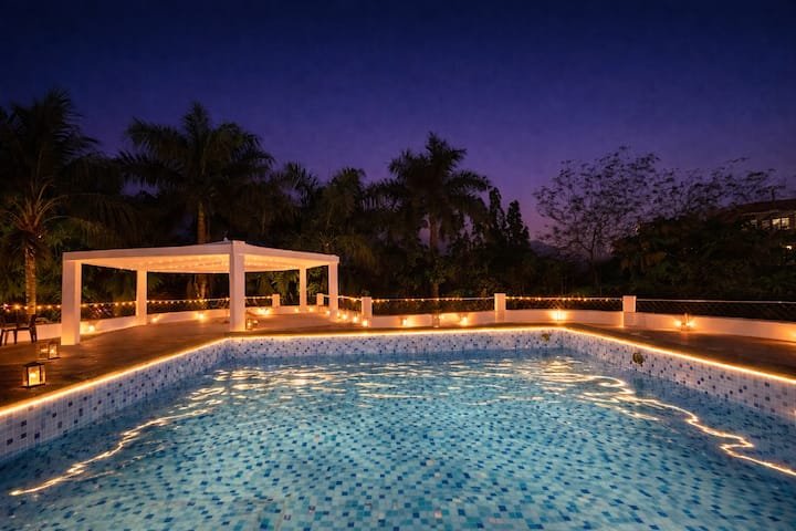 Vanāntah-hilltop Villa |Rooftop Pool |Sunset Views - Bhopal
