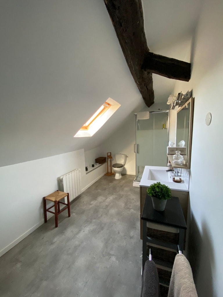 Small quiet house in the countryside - Houses for Rent in Andert-et ...