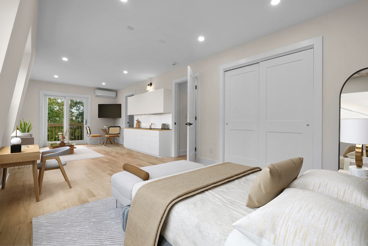 Stylish Studio Minutes to Train Station - Flats for Rent in Stamford ...