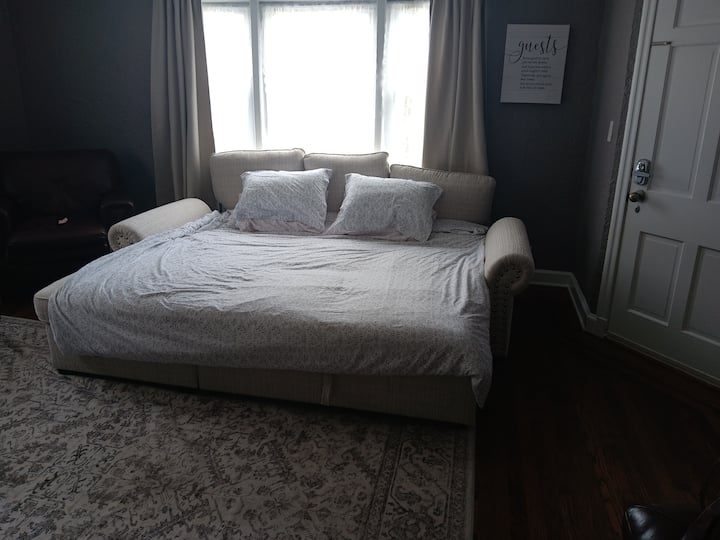 “Stylish Yonkers 2br | Free Parking + Fast Wifi” - Yonkers, NY