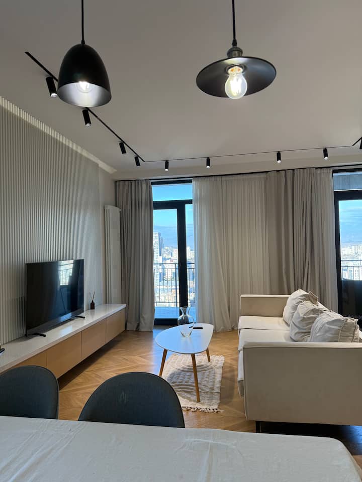 Luxury 3br Flat In Vake - Tiflis