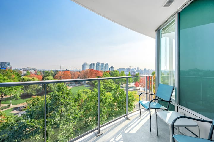 New! 3br/2ba Beautiful Quite Garden View With Pool - Vancouver