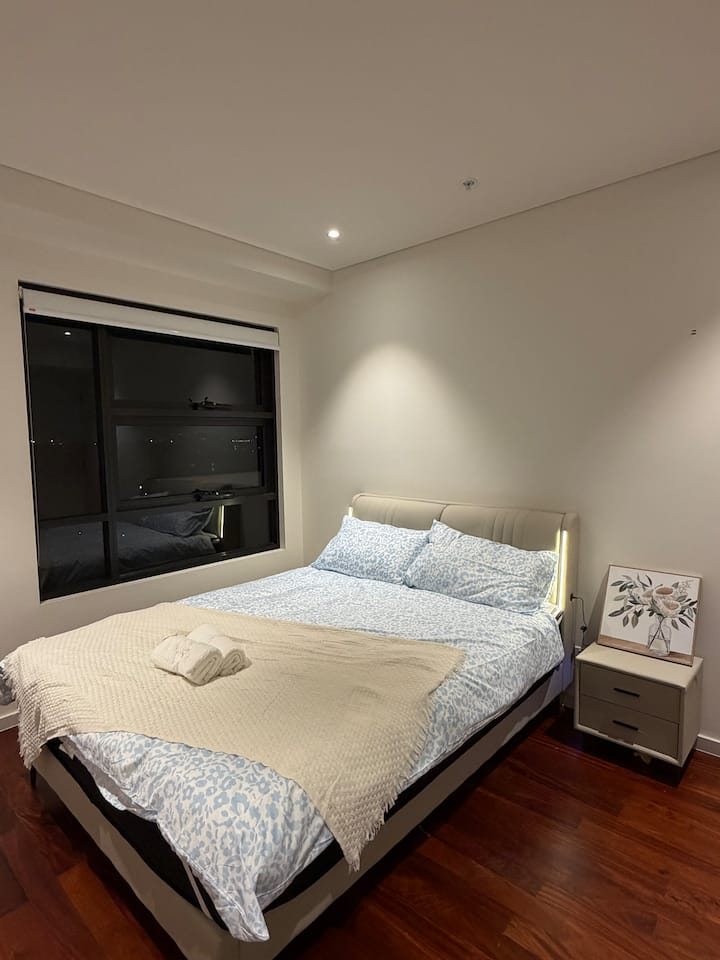 Burwood | City Skyline - Steps To Train - Burwood