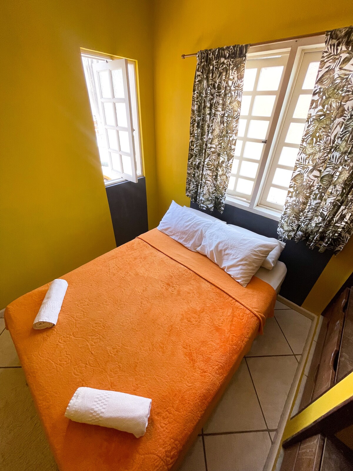 Double Yellow Room - Houses for Rent in Paraty, Rio de Janeiro, Brazil ...