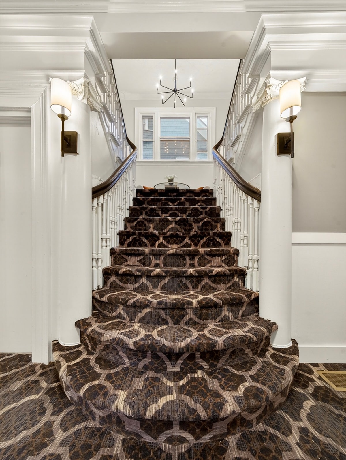 Studio historique East Ave ~ Confortable ~ Accessible à pied ~ Central ...