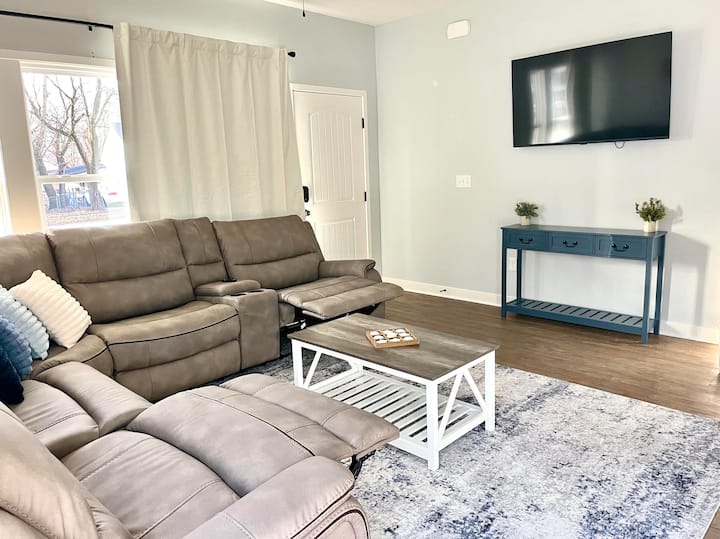 The Adrian Oasis - Butler, MO