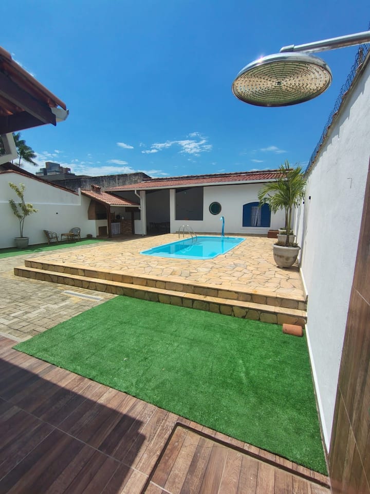 Casa Com Piscina Em Caraguatatuba - Brazil