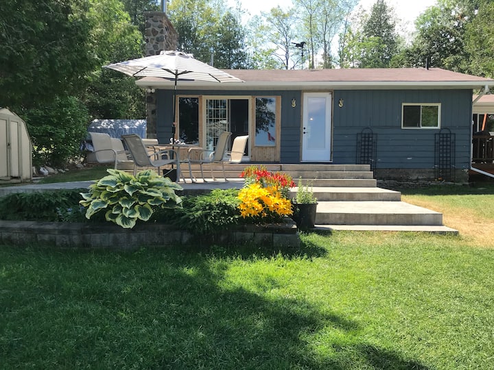 The North Camp @ Islandtime Cottage Rentals - Little Current