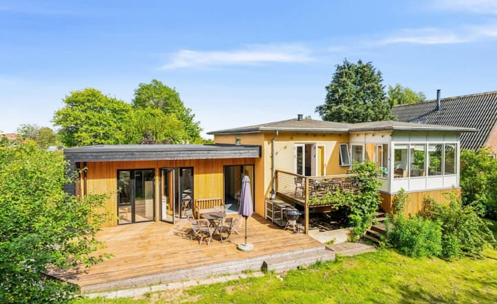 Ikonisk Rummelig Villa Tæt På Byen - Aarhus