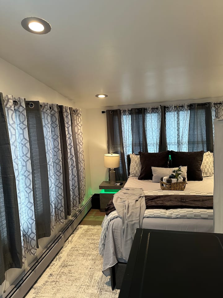 Private Garden Suite In Bayshore - Fire Island, NY