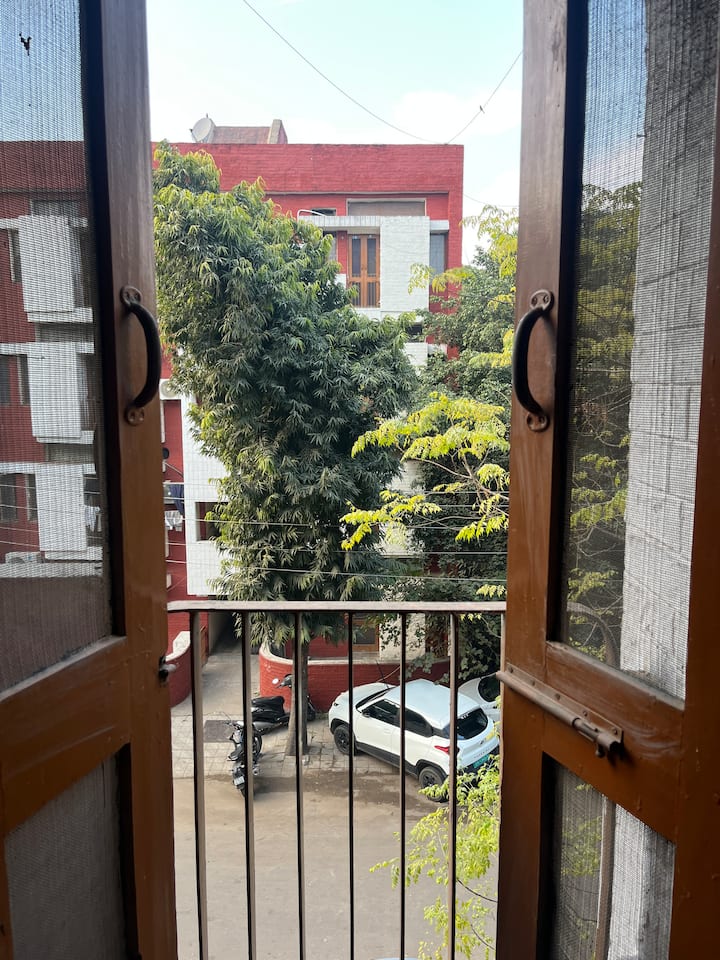 Stay In The Middle Of The City - Chandigarh