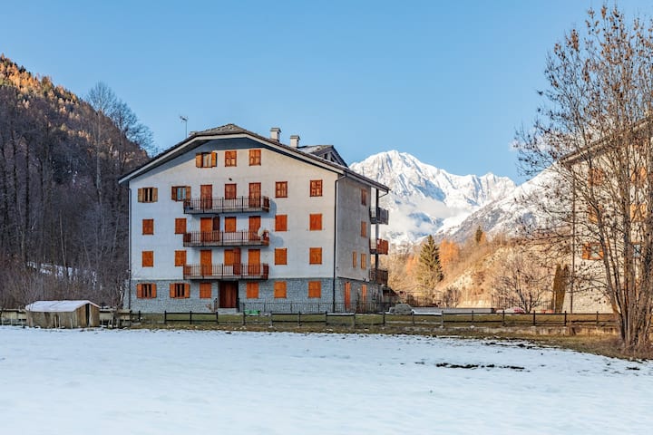 Chalet Panoramico Con Camino Vicino A Courmayeur - Courmayeur