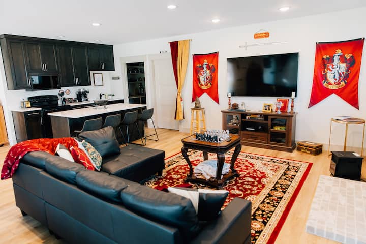 Immersive Wizarding Retreat - Cozy Magical Fun! - Logan, UT