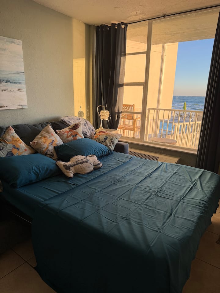 Gorgeous Ocean View Condo W/ Private Balcony - Daytona Beach, FL