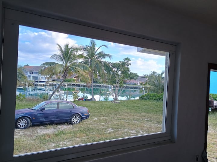 Waterfront Unit On Half-acre Land 100ft Seawall - Freeport