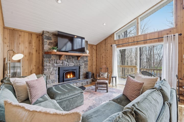 Fawn Ridge | Lake Days & Fireside Nights - Arrowhead Lake, PA