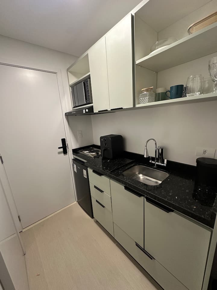 Stúdio Com Ar Condicionado E Wifi - Central. - Curitiba