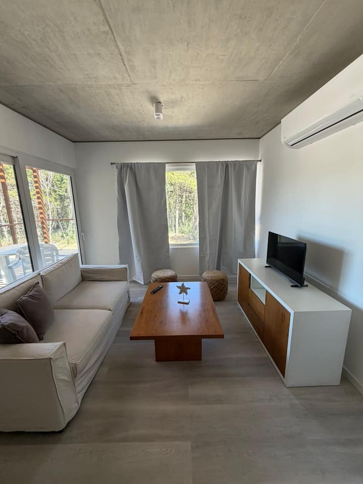 Departamento En Costa Del Este Con Vista Al Bosque - Santa Teresita