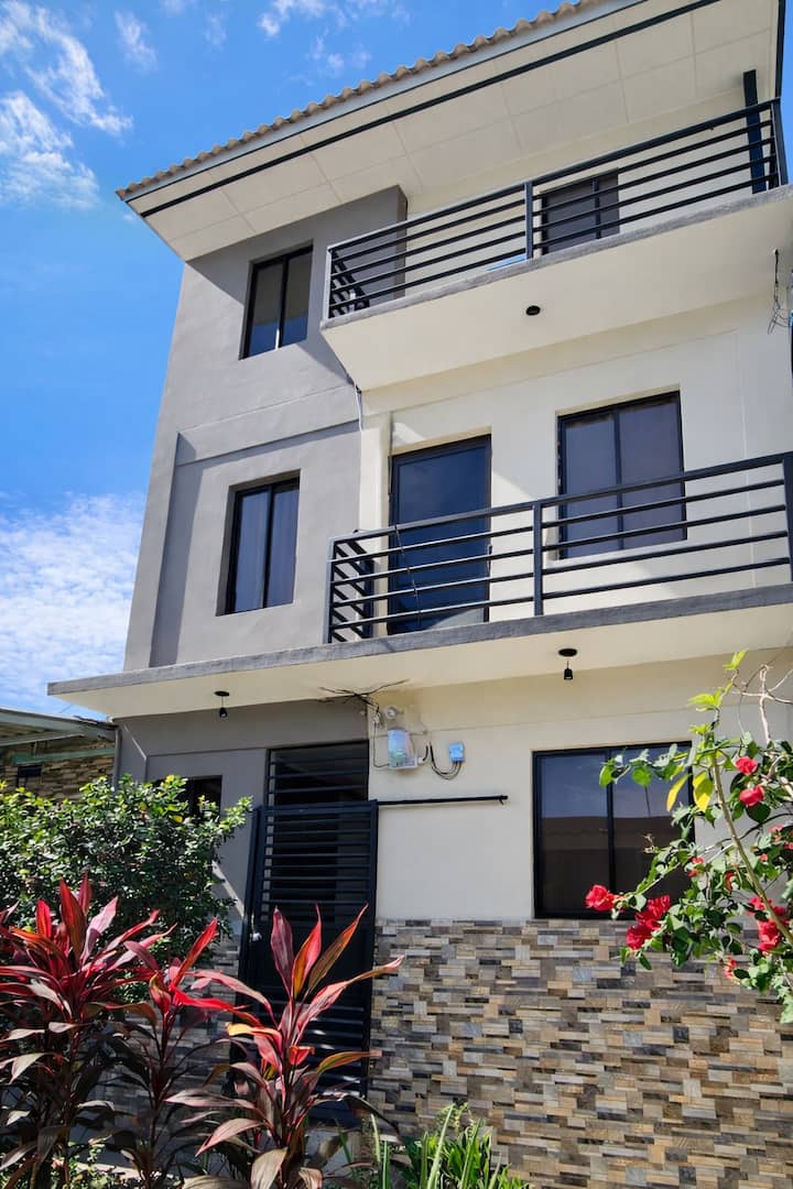 Quiet Apartment/minutes To Vibrant Historic Center - 