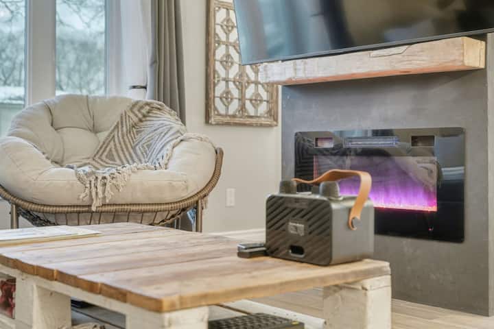 The Urban Cabin - Pickering