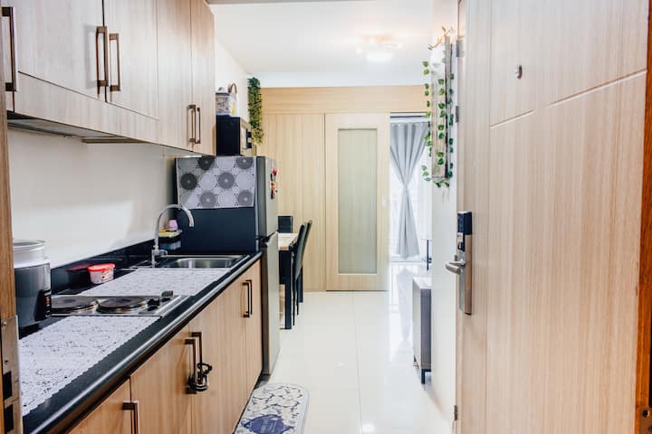 Shore Residence With Pool Near Airport & Moa - Metro Manila